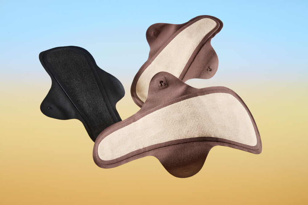 How to Swim on Your Period With a Pad – Knix Canada