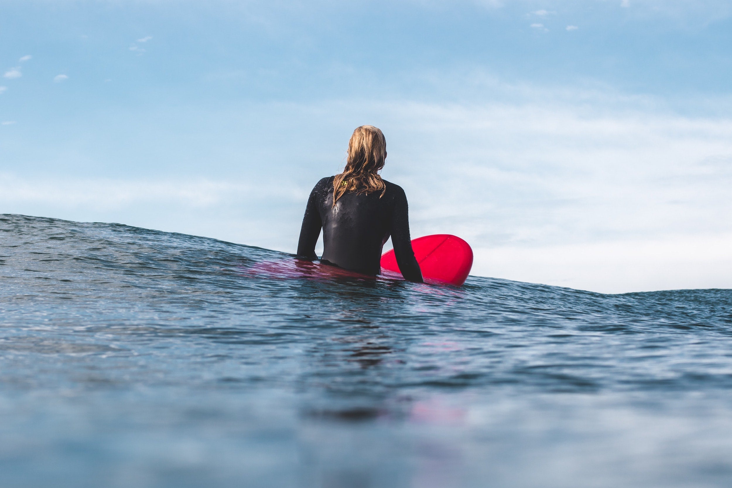 Swimwear vs Wetsuit – Knix Canada